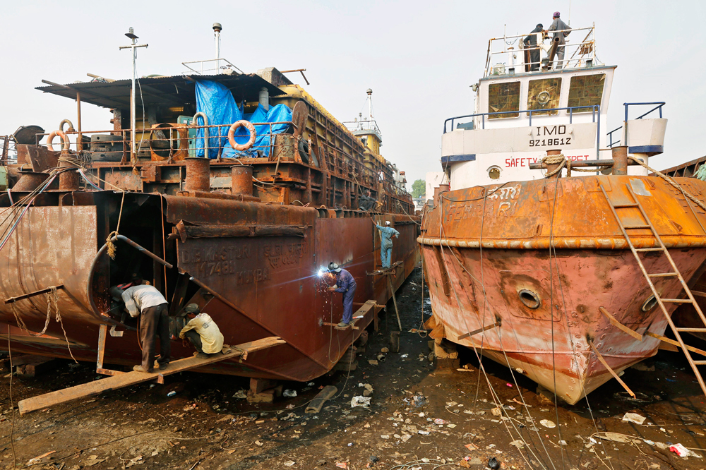Nel porto di Mumbai - Internazionale