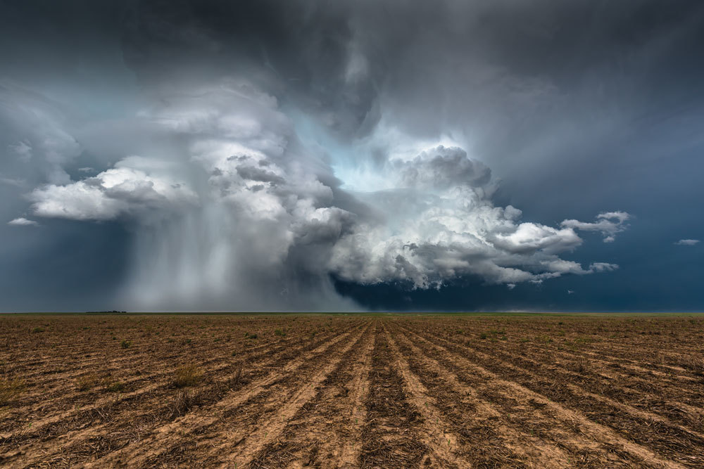 Cacciatore di tempeste (Foto) - Internazionale
