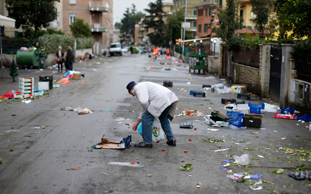 La povertà in Italia diminuisce più lentamente che in Europa - Jacopo ...