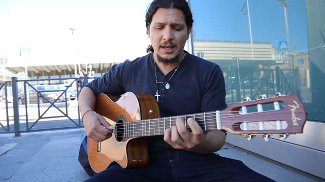 Rogerio, un etnomusicologo brasiliano a Roma (Video) - Internazionale