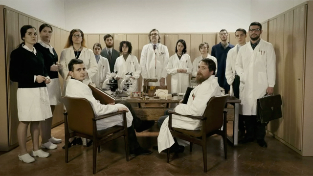 Una scena di Vivere, che rischio raccontata dai registi (Video) - Internazionale