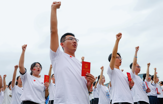 Chi studia Marx trova lavoro - Sun Yu - Internazionale