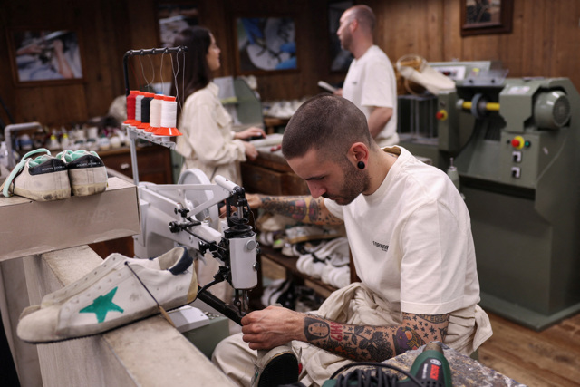 Essere giovani non paga - Stefano Feltri - Internazionale