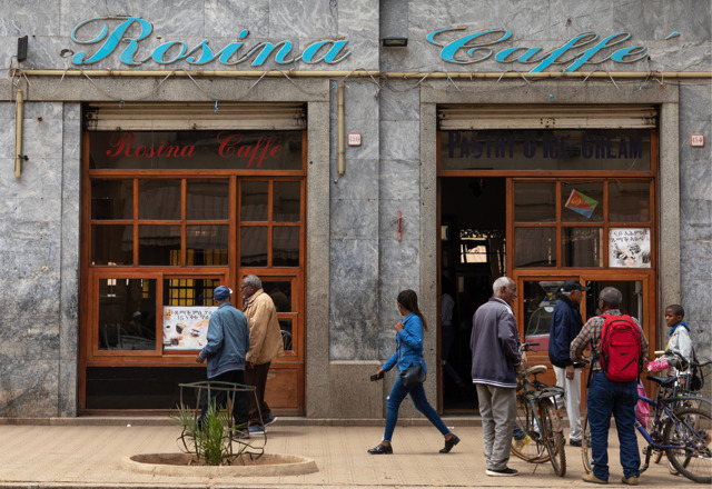 Pedalando sempre più in alto - M. Kheir Omer - Internazionale