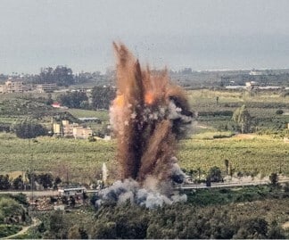 I ponti distrutti sul fiume Litani - Internazionale